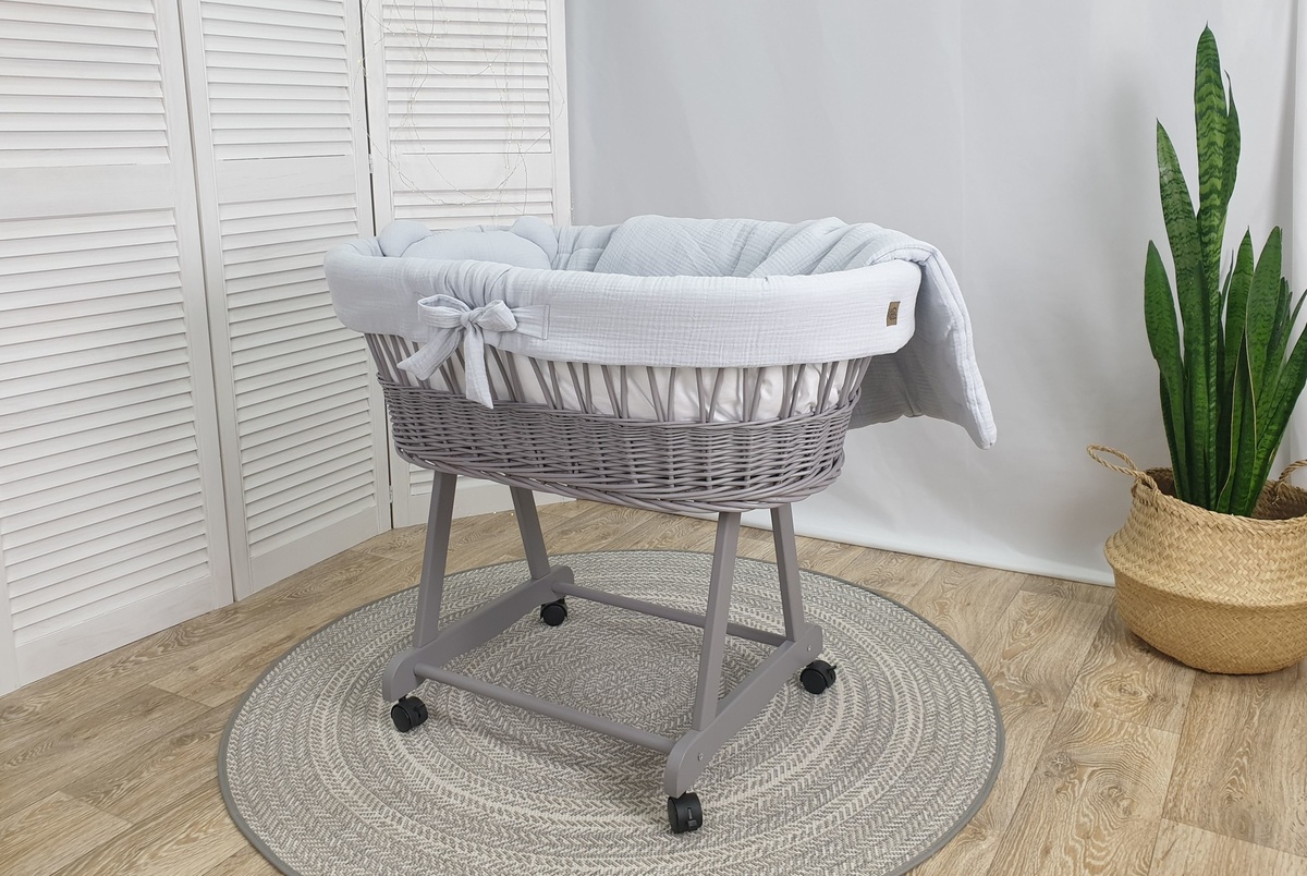 Prútená postieľka s výbavou pre bábätko - sivá - Prútené postieľky ...